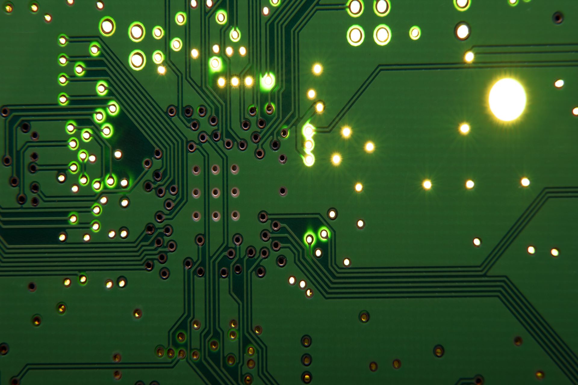 Thru-Hole Assembly Experts | Aimtron Electronics India